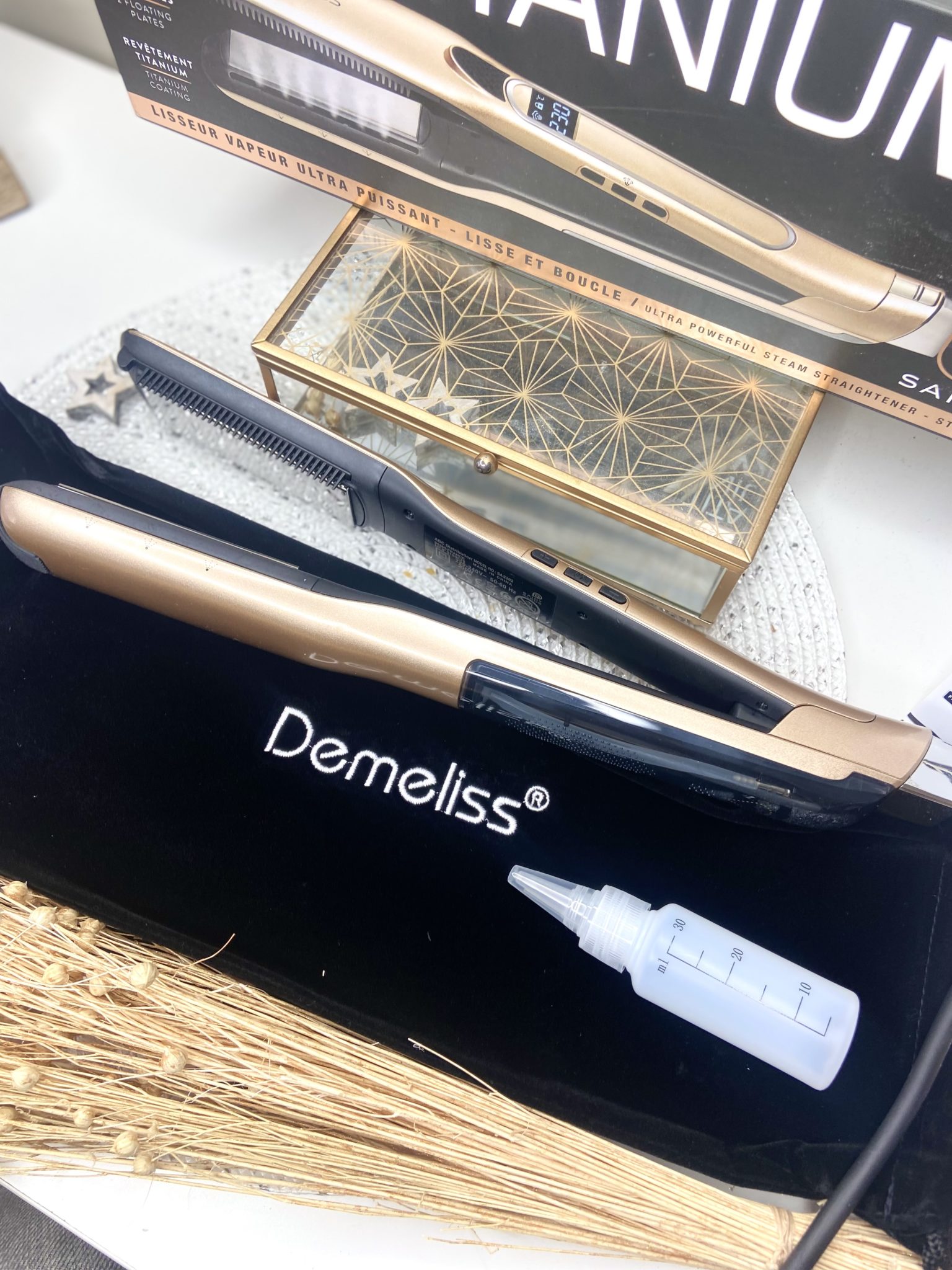 Mon avis sur le lisseur Demeliss Titanium V2.0 - HelloBeautyMag
